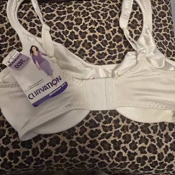 Intimates & Sleepwear | Womens White Curvation Minimizer Bra | Poshmark